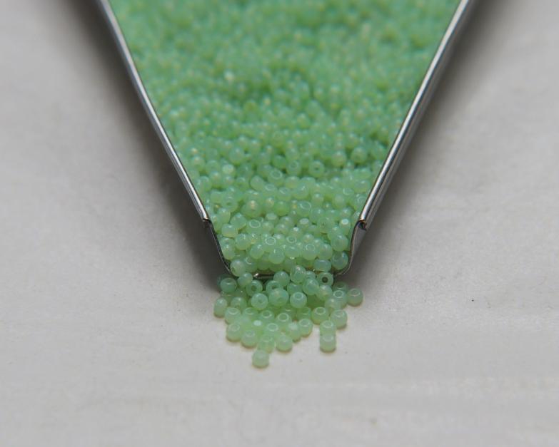 11/0 Charlotte True Cut Beads Chrysolite Opal 10/20/50/250/500 Grams ...